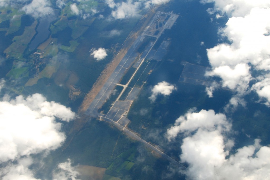 Groß Dölln - einst Landebahn für BURAN - airport-regional.de